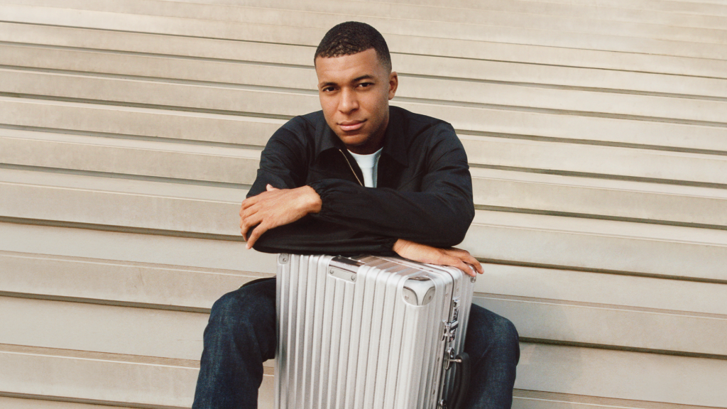 Rimowa apresenta uma nova campanha global com Sir Lewis Hamilton, Rosé ...