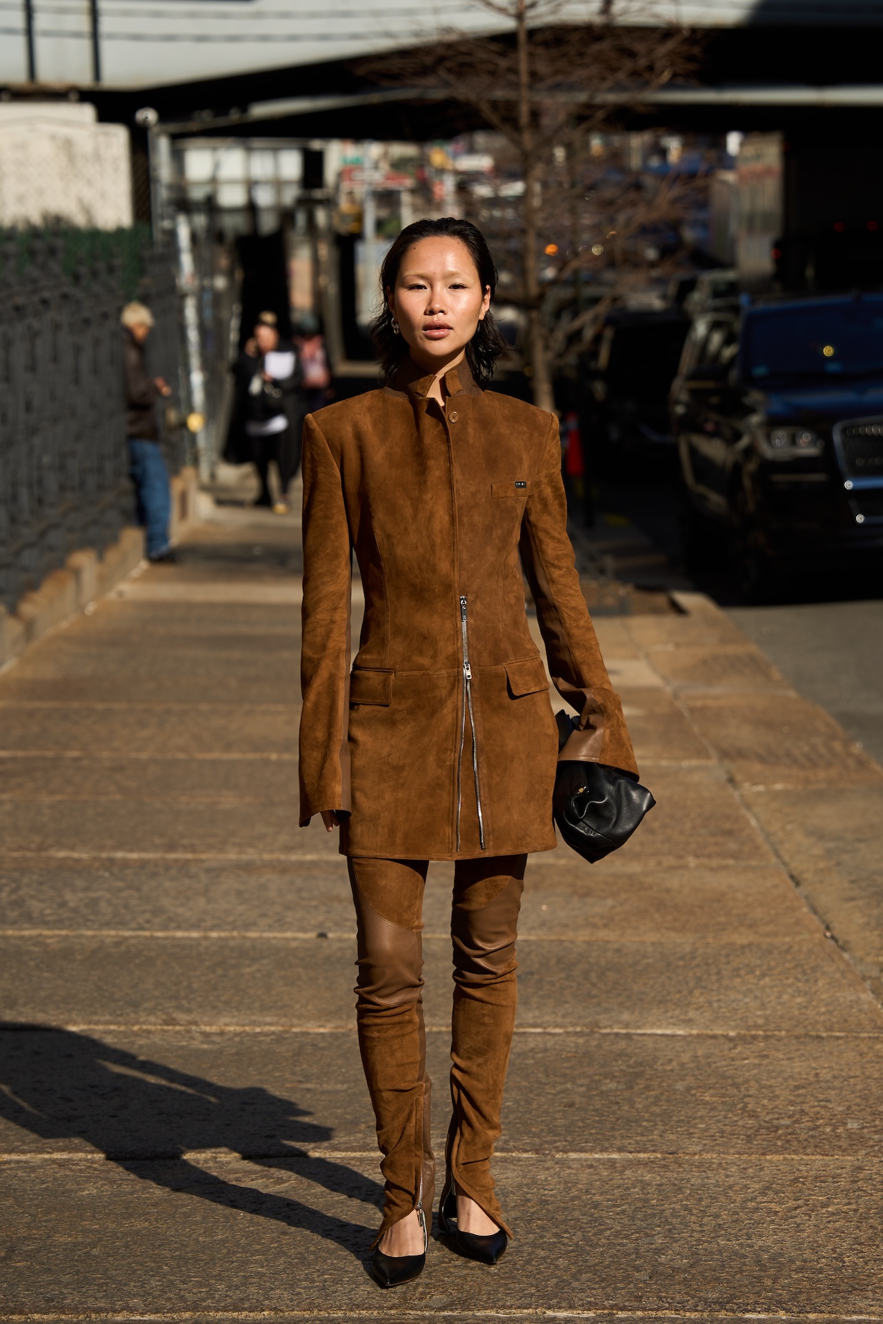 Suede: O Tecido Atemporal que Transforma Qualquer Look | Hypnotique